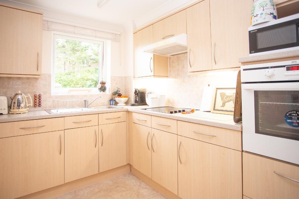 Mutton Hall Hill, Heathfield, East Sussex, TN21 8GB - Foresters Estate ...